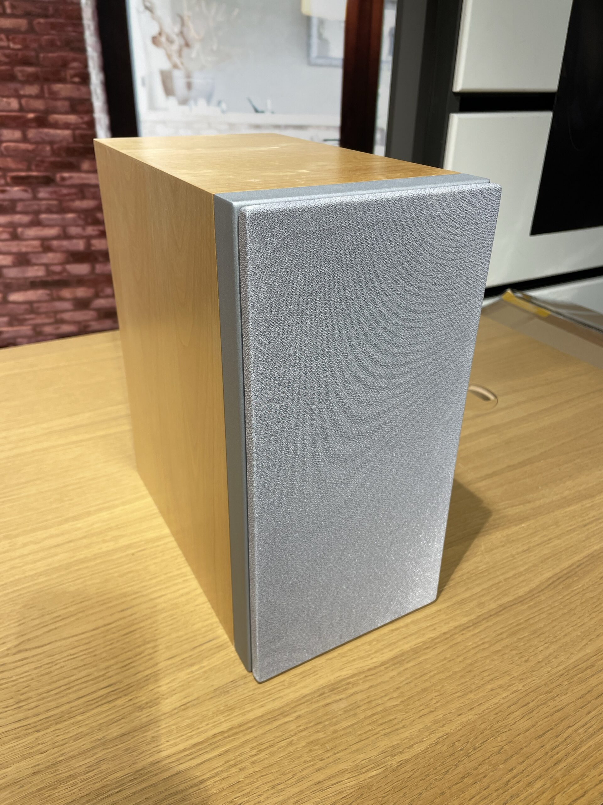 Amphion Helium 2 -kaiutin 1kpl, käytetty / Tampere - Hifioutlet